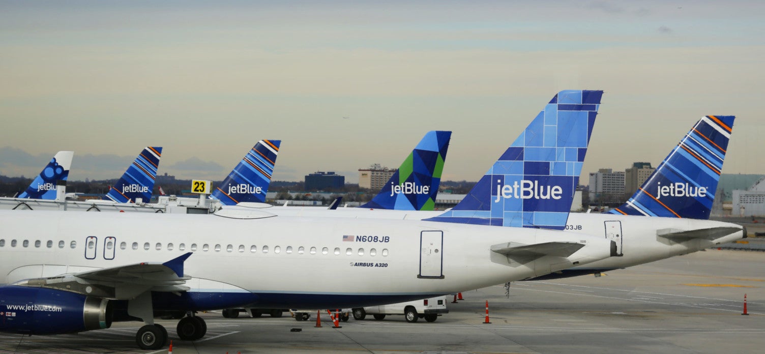 JetBlue Review - Amenities, Baggage Fees, Seats & More [2020]