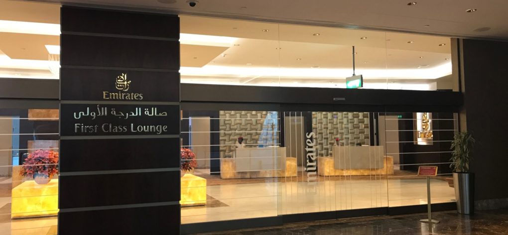 Emirates Boarding Process and Groups - Complete Guide [2022]