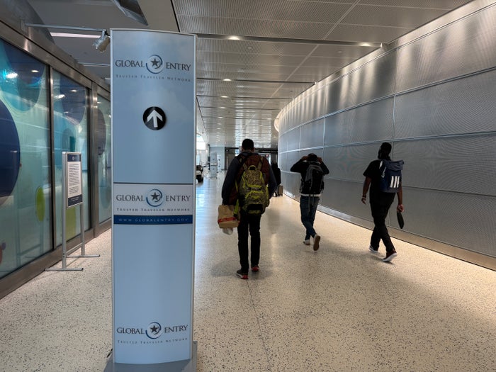 Complete List of 39 Credit Cards With Global Entry Credit [2026]