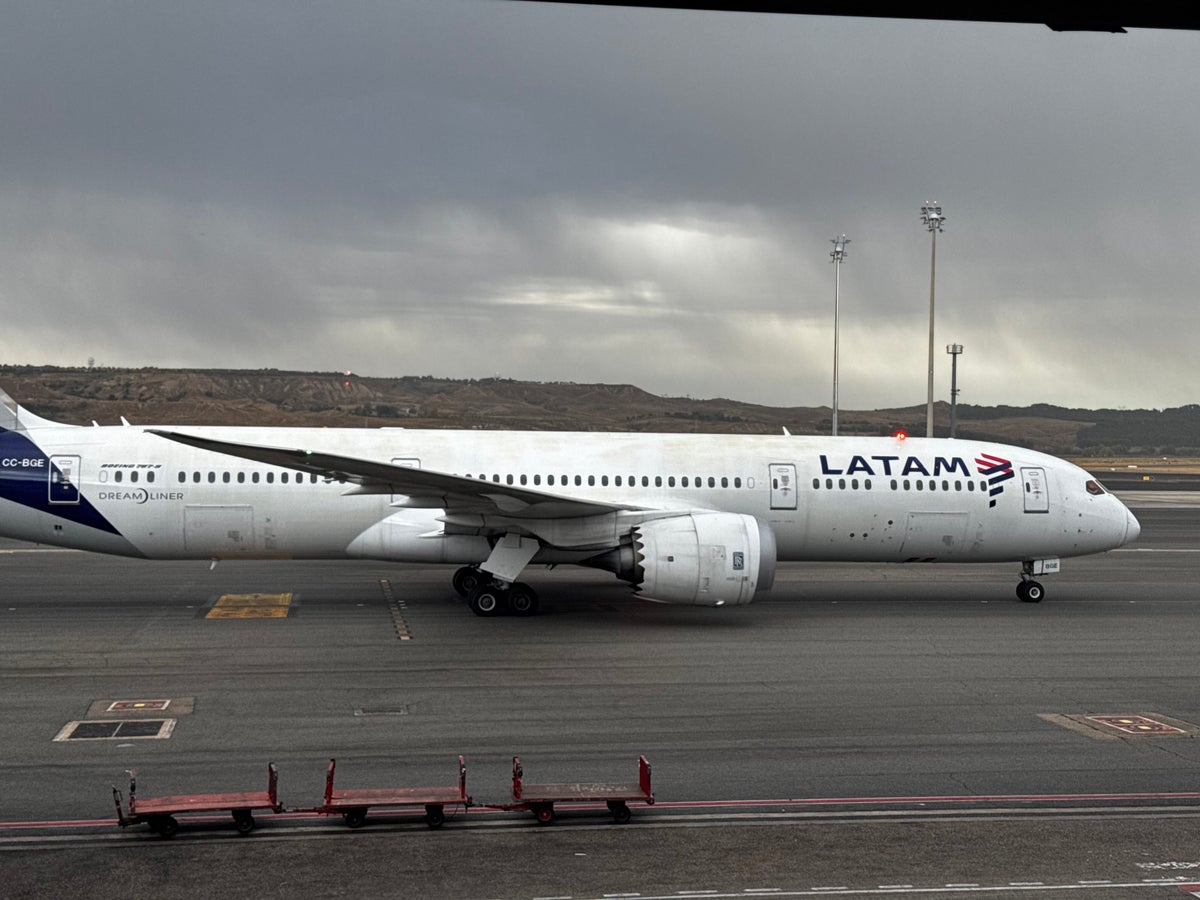 LATAM Review: Seats, Amenities, Customer Service, Fees [2026]