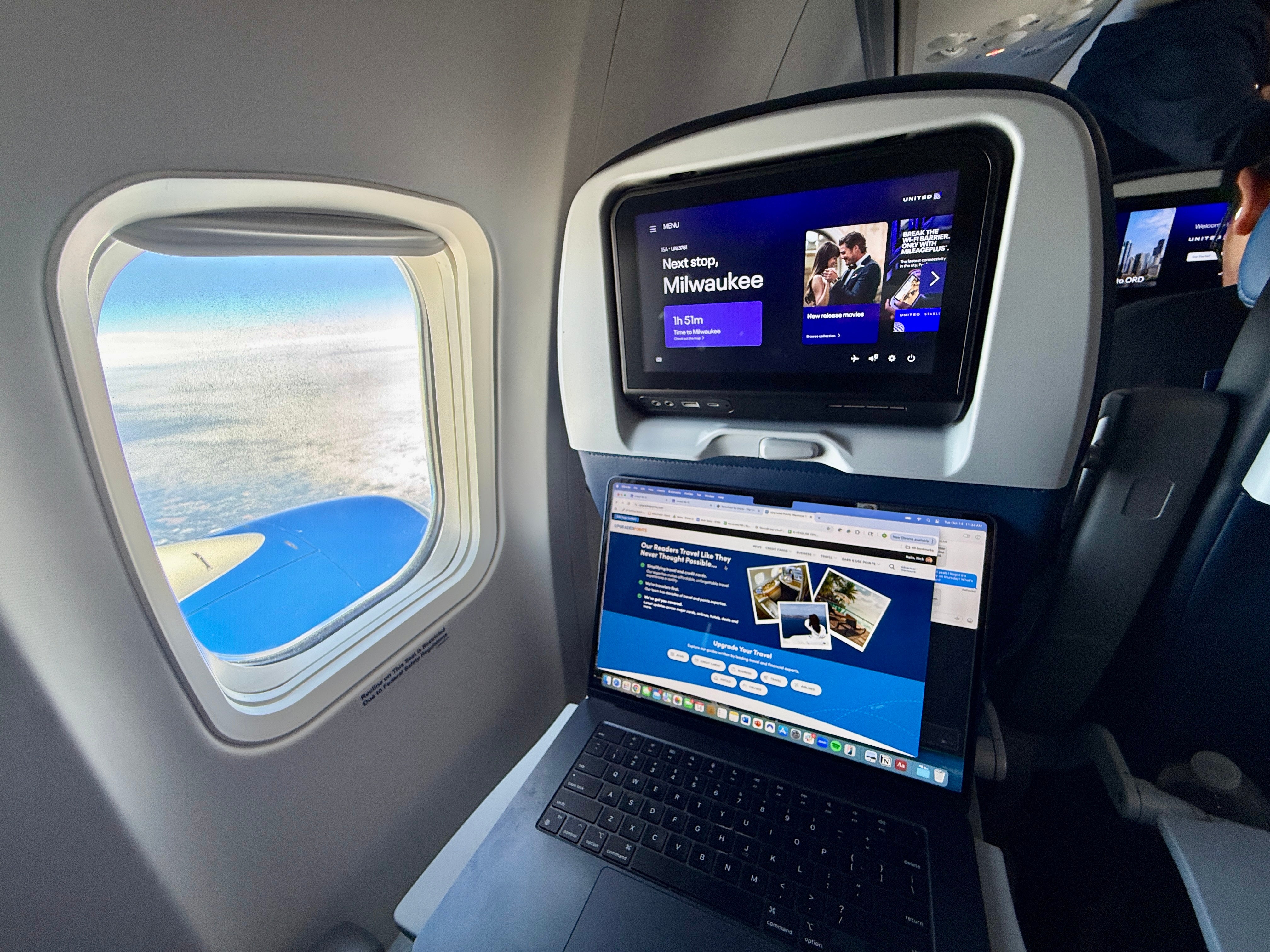 I Tested United's Starlink Wi-Fi on the First Retrofitted Mainline Jet