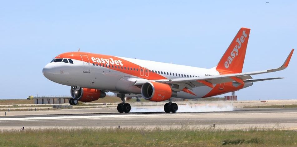 easyJet Review: Seats, Amenities, Customer Service (& More) - 2021
