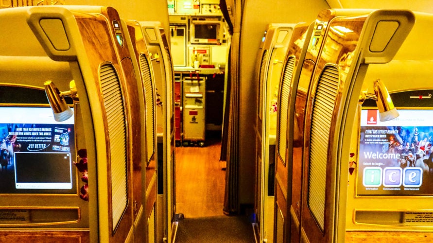 Emirates New "Game-Changer" First Class Suites [Review]
