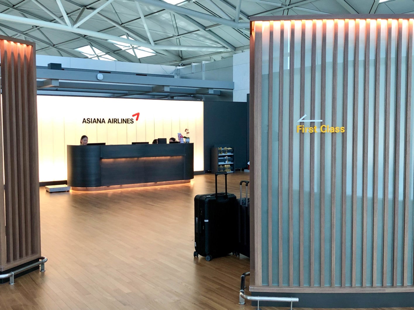 Asiana Airlines Airbus A380 First Class Review (Seoul > Los Angeles)