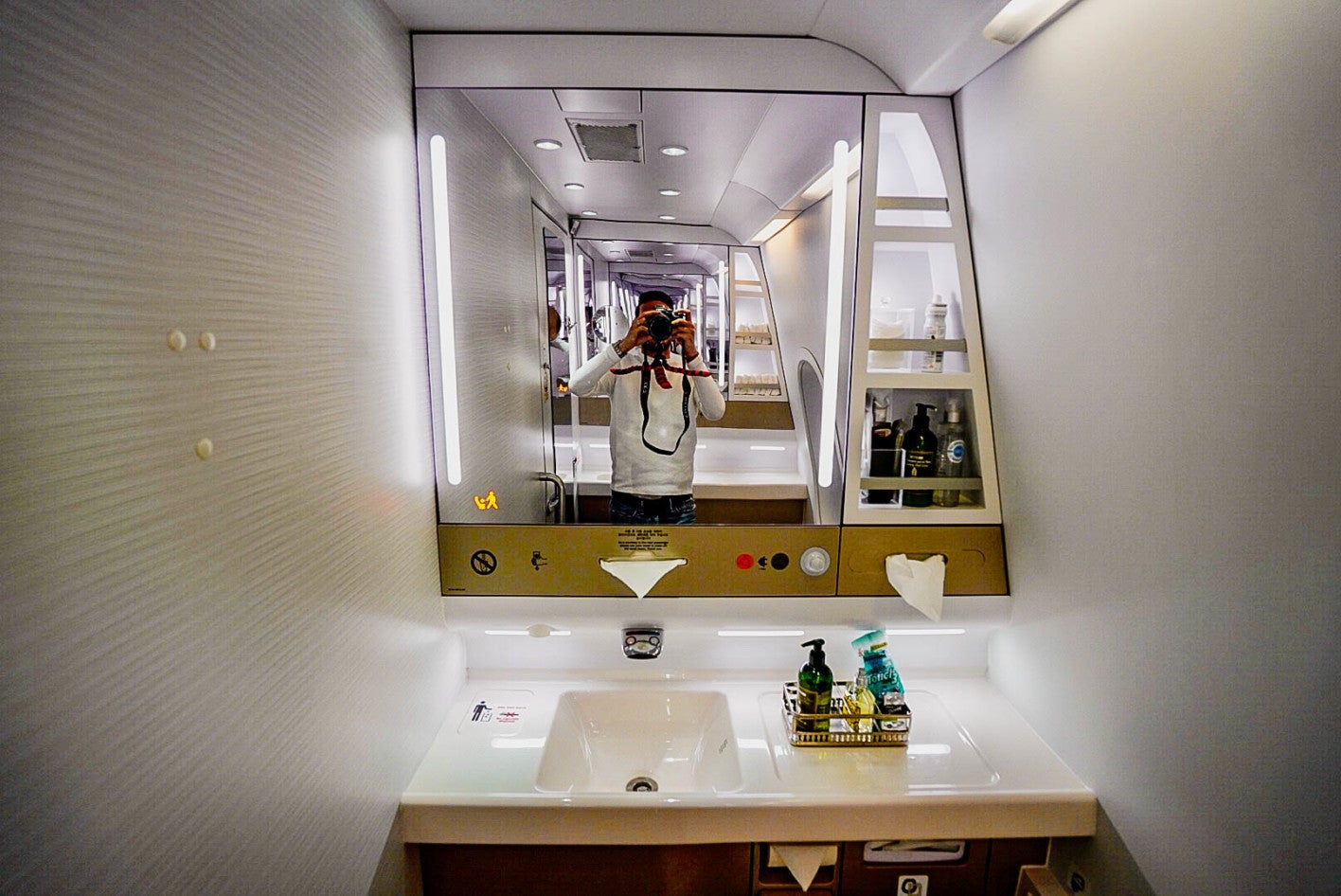 Asiana Airlines Airbus A380 First Class Review (Seoul > Los Angeles)