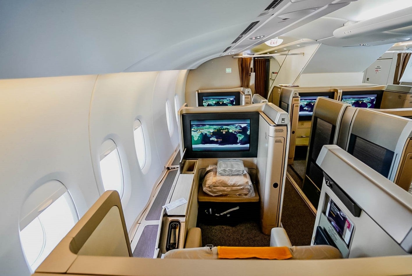 Asiana Airlines Airbus A380 First Class Review (Seoul > Los Angeles)