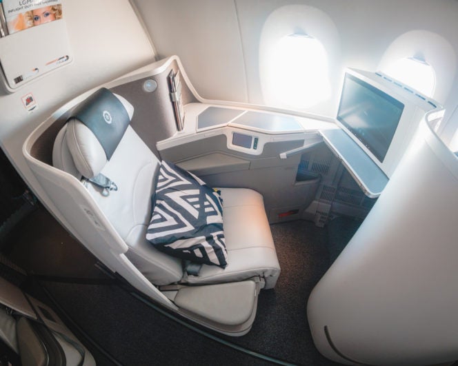 Fiji Airways A350 Business Class Review [Sydney to Nadi]