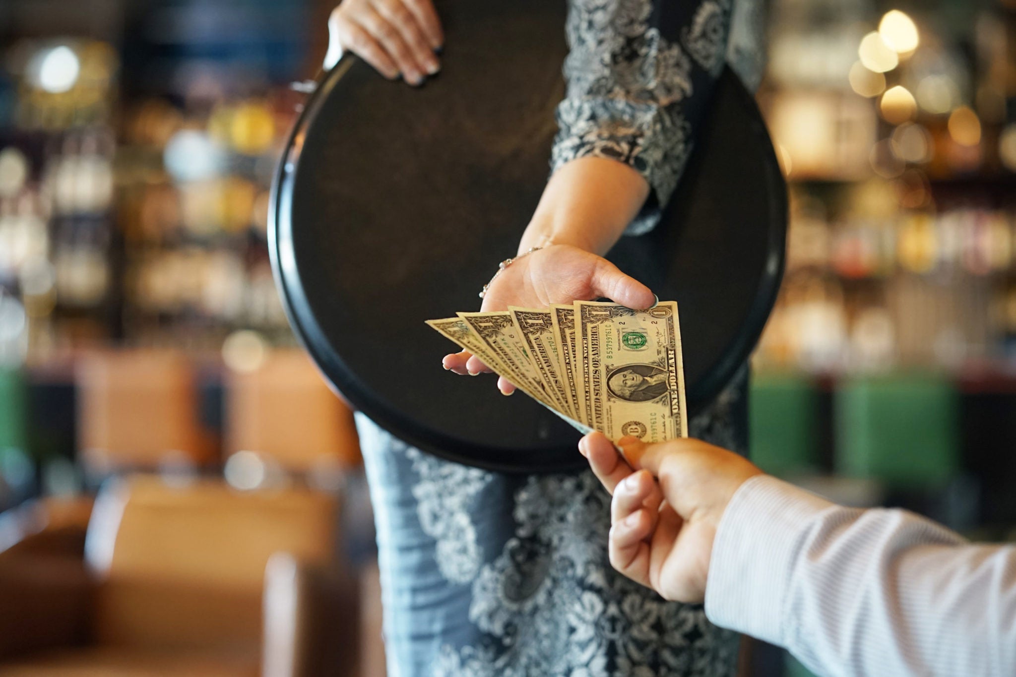 Tipping Around the World - a "How To" Guide [190+ Countries]