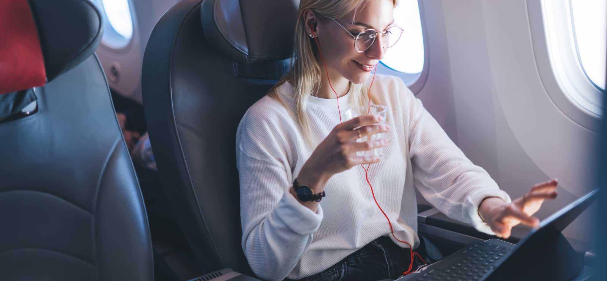Gogo Inflight Internet - Everything You Need to Know [2022]