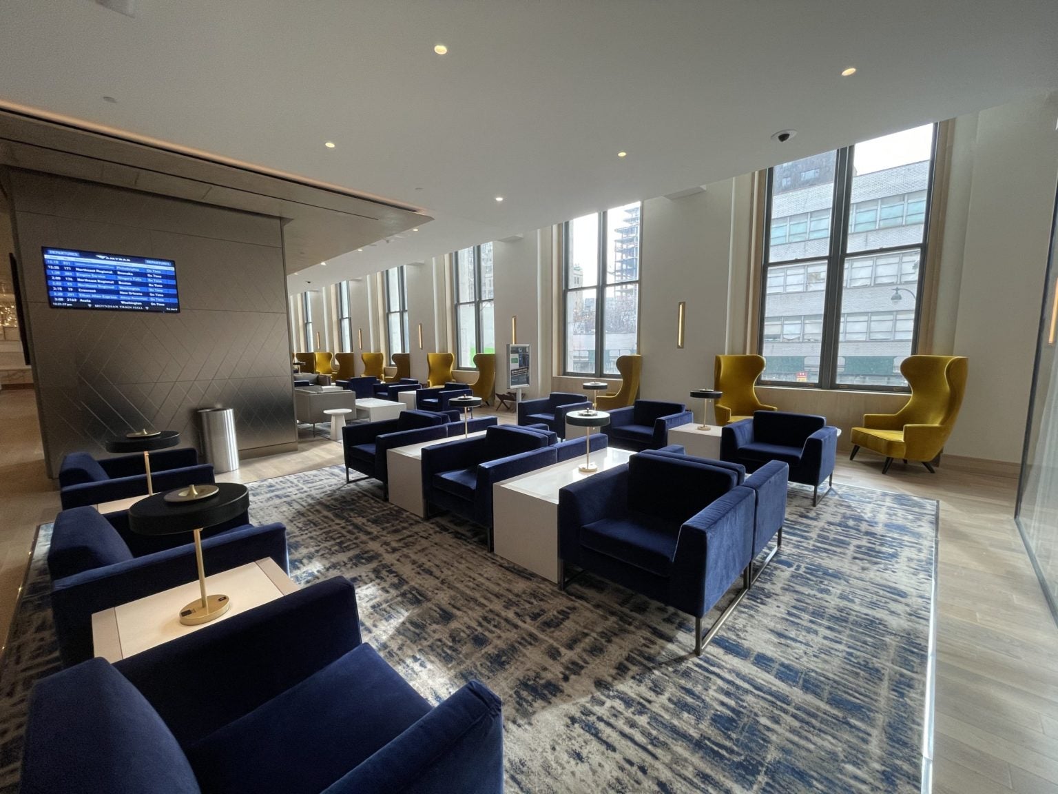 List of Amtrak Station Lounges - Locations & Hours [2023]