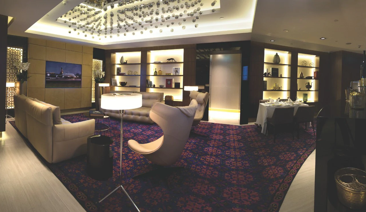 The 15 Best First Class Lounges in the World [2023]