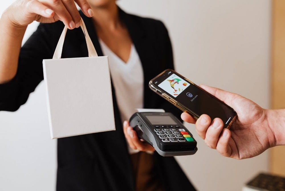 The 9 Best Credit Cards for Expats [+ Tips for Using Credit Abroad]