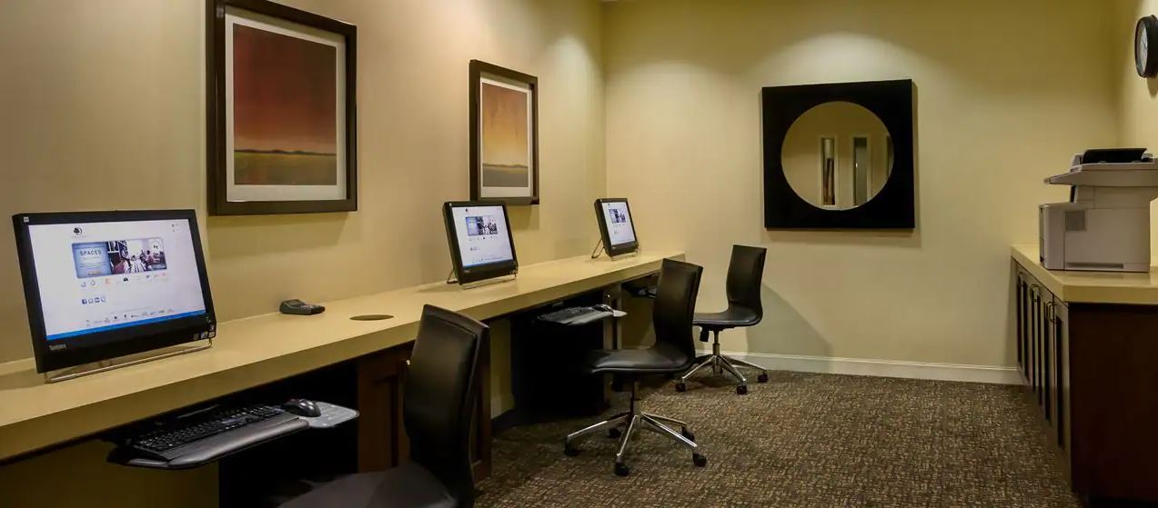 The 22 Best Hotel Brands for Business Travelers in 2022