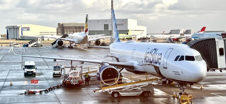 JetBlue and Emirates Will End Codeshare Relationship in October