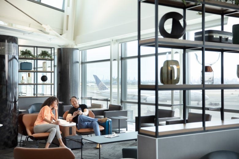 Full List of U.S. United Club Lounge Locations and Hours [2023]