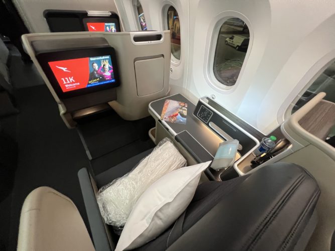 Qantas 787-9 Business Class Review June 2022 [LAX to MEL]