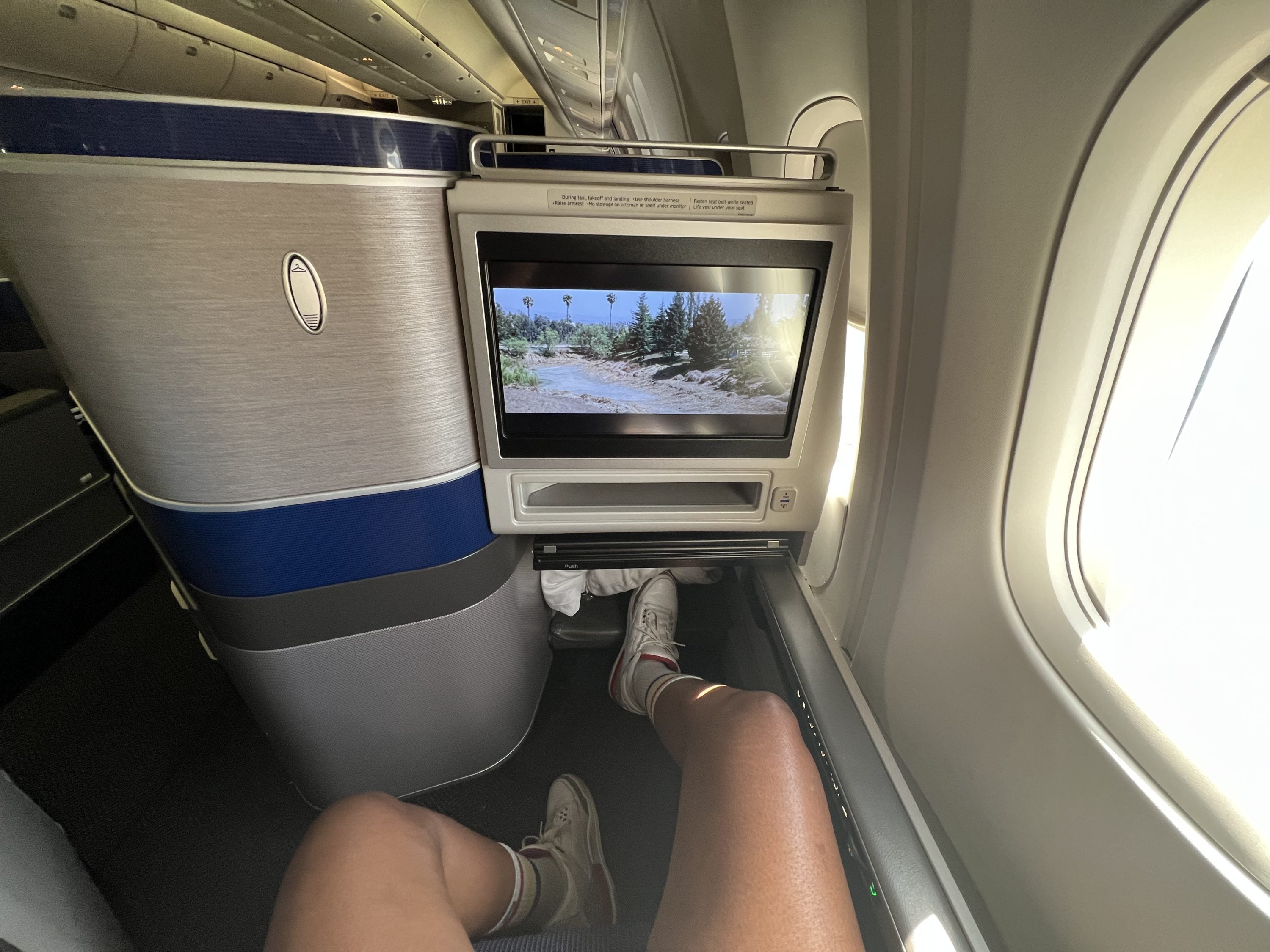 United Airlines Boeing 767 Polaris Business Review EWR To LHR 