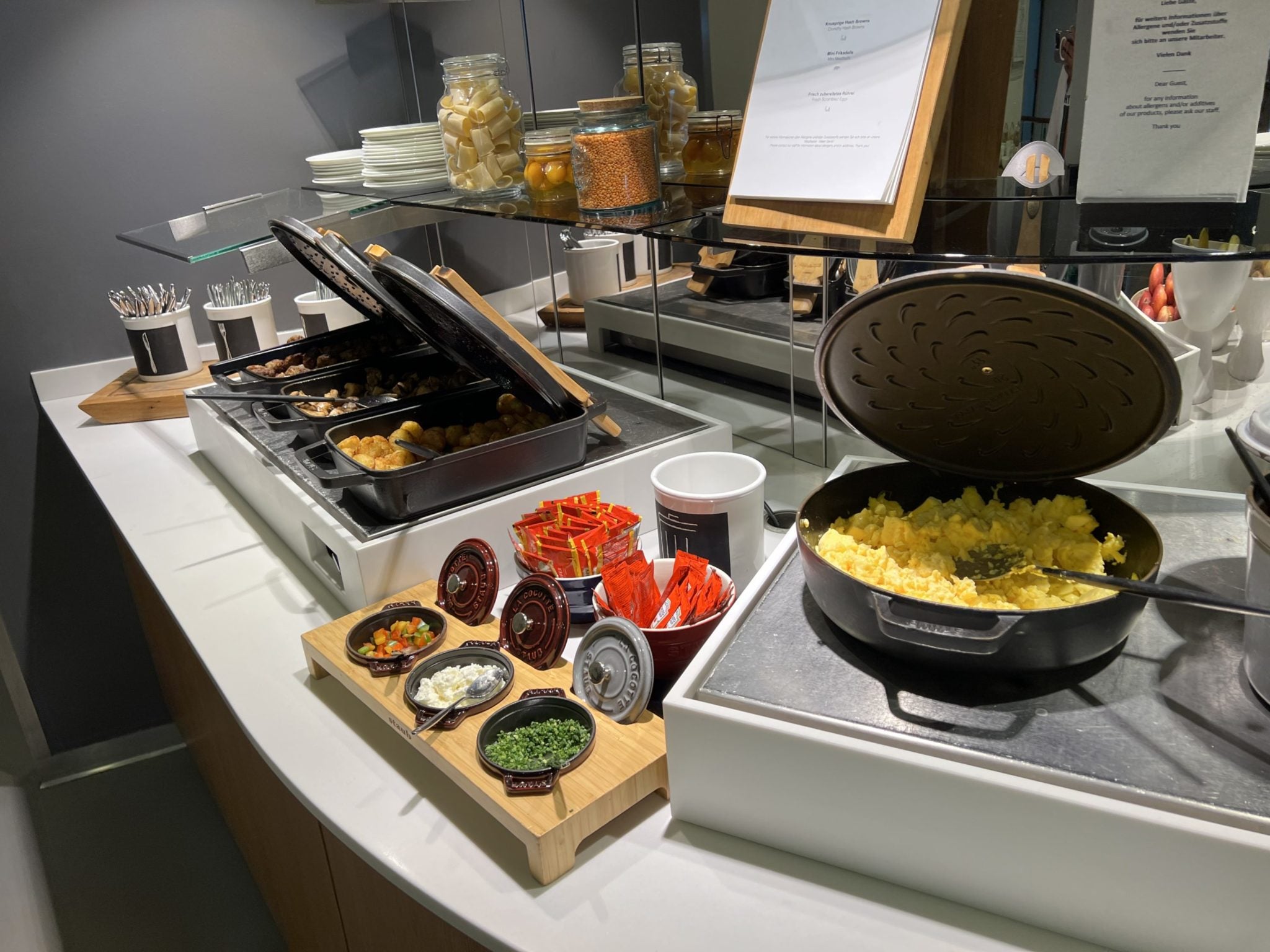 Singapore Airlines Airbus A380 Suites Review [FRA to JFK]