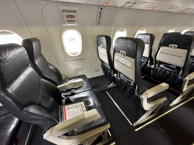 Air New Zealand Dash 8 Q300 Economy Review [ROT to WLG]