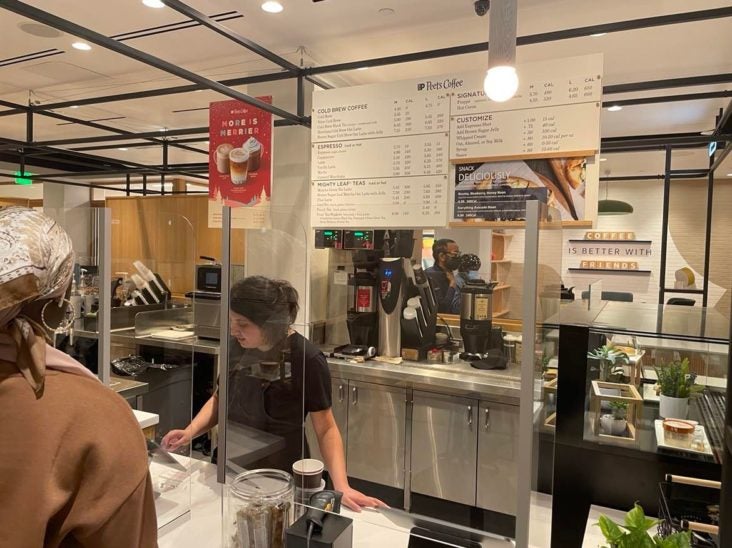 Houston Galleria Capital One Café Review [Location, Drinks, ATMs]