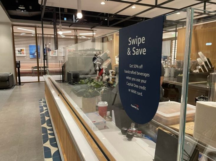 Houston Galleria Capital One Café Review [Location, Drinks, ATMs]