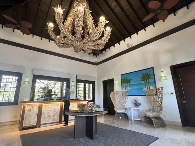 Zemi Beach House, Hilton LXR Hotel in Anguilla [In-depth Review]
