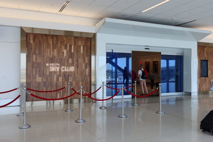 List of Airport Lounges at LaGuardia Airport (LGA) [2023]