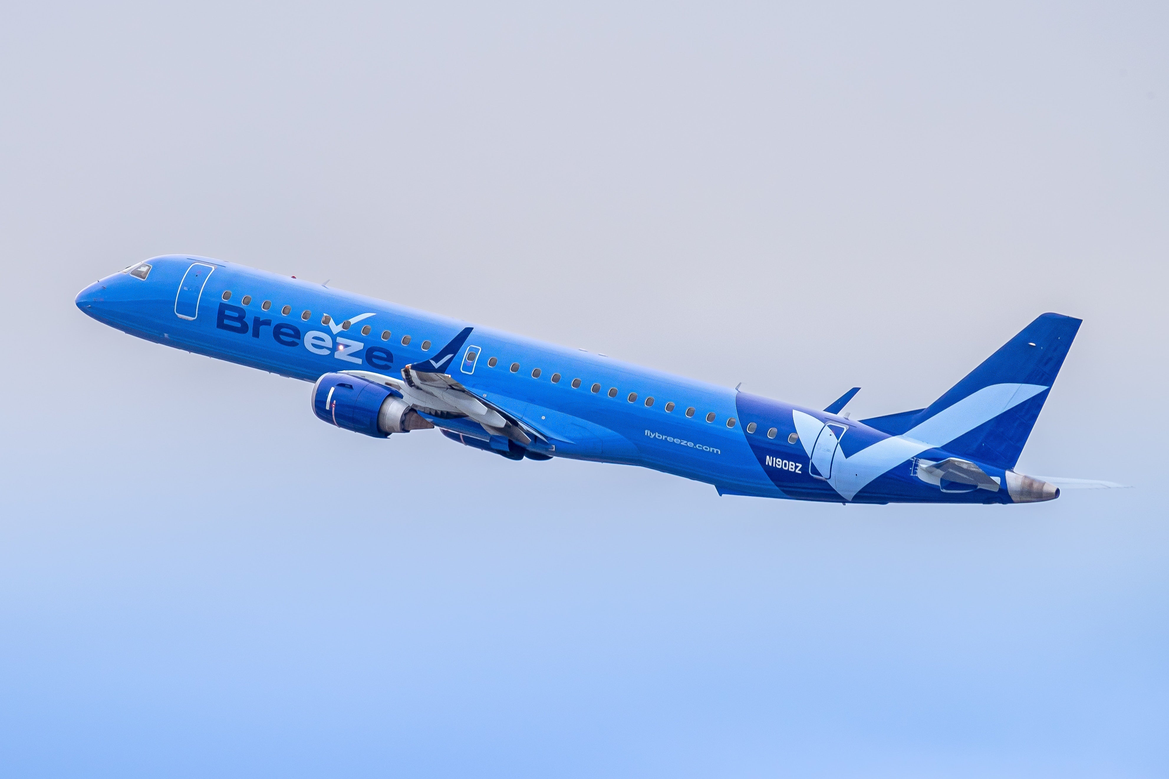 Breeze Debuts in San Diego With 5 New Cross-Country Routes