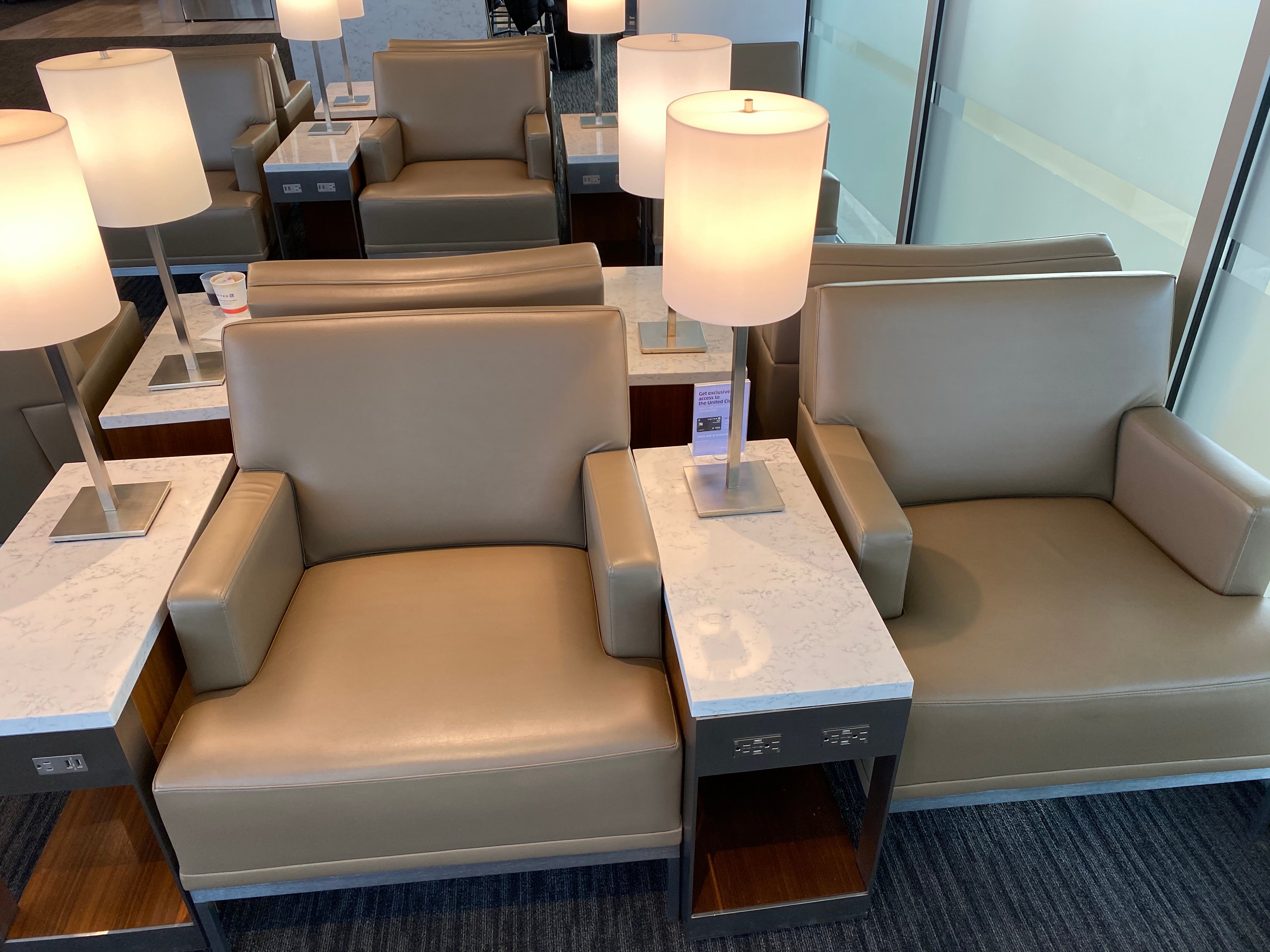 Full List of U.S. United Club Lounge Locations and Hours [2025]