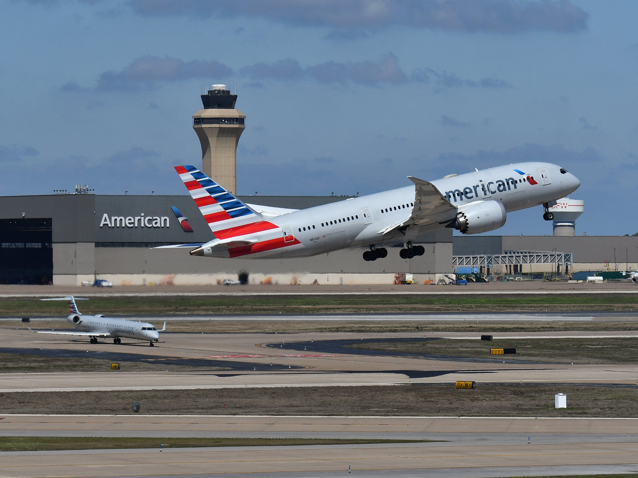 American and Qantas Adding Flights Between the U.S. & Australia