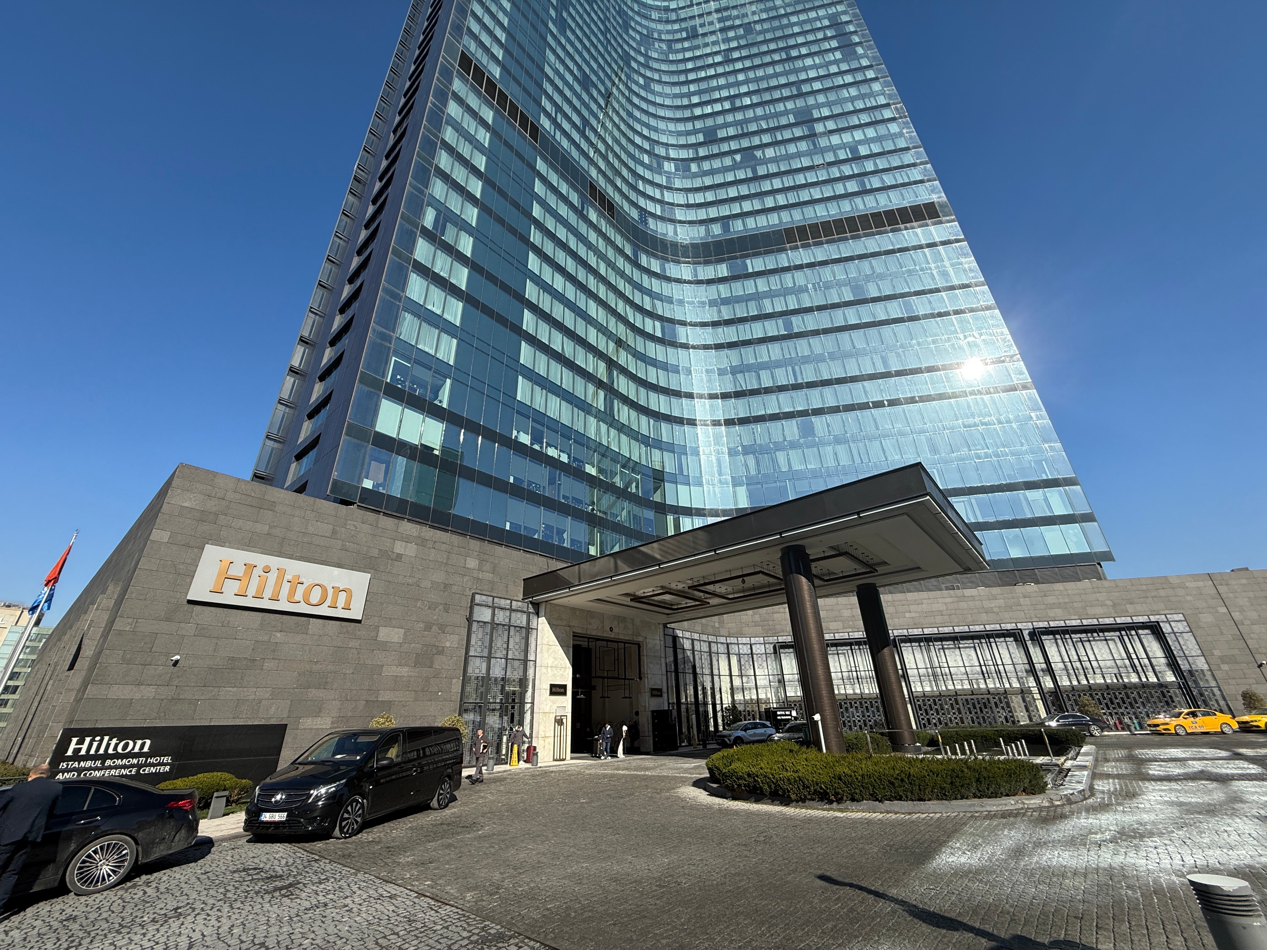 Hilton Amex Cardholders: Get up to 120K Bonus Points [Targeted]