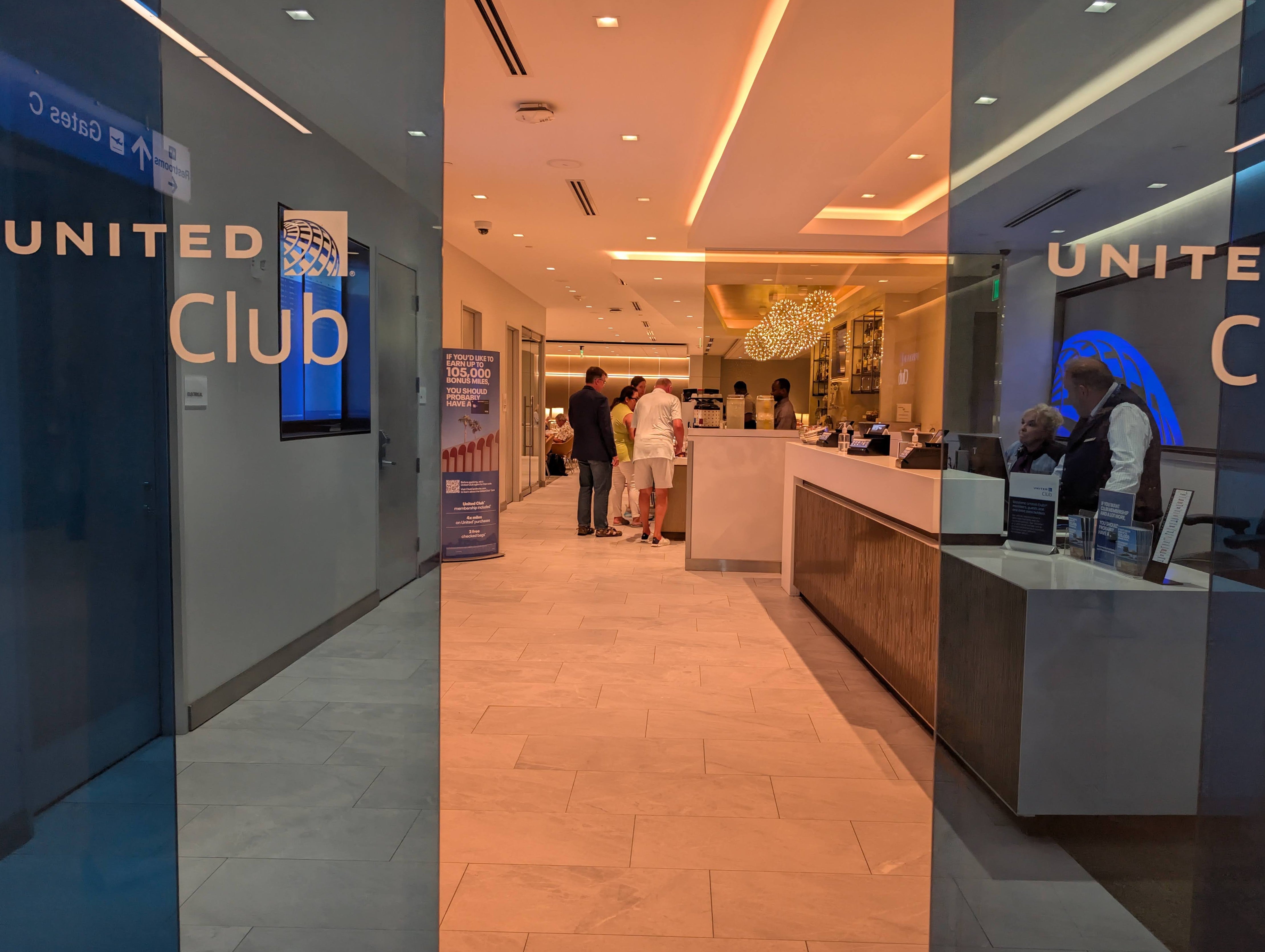 United Club at Fort Lauderdale-Hollywood Airport [Review]