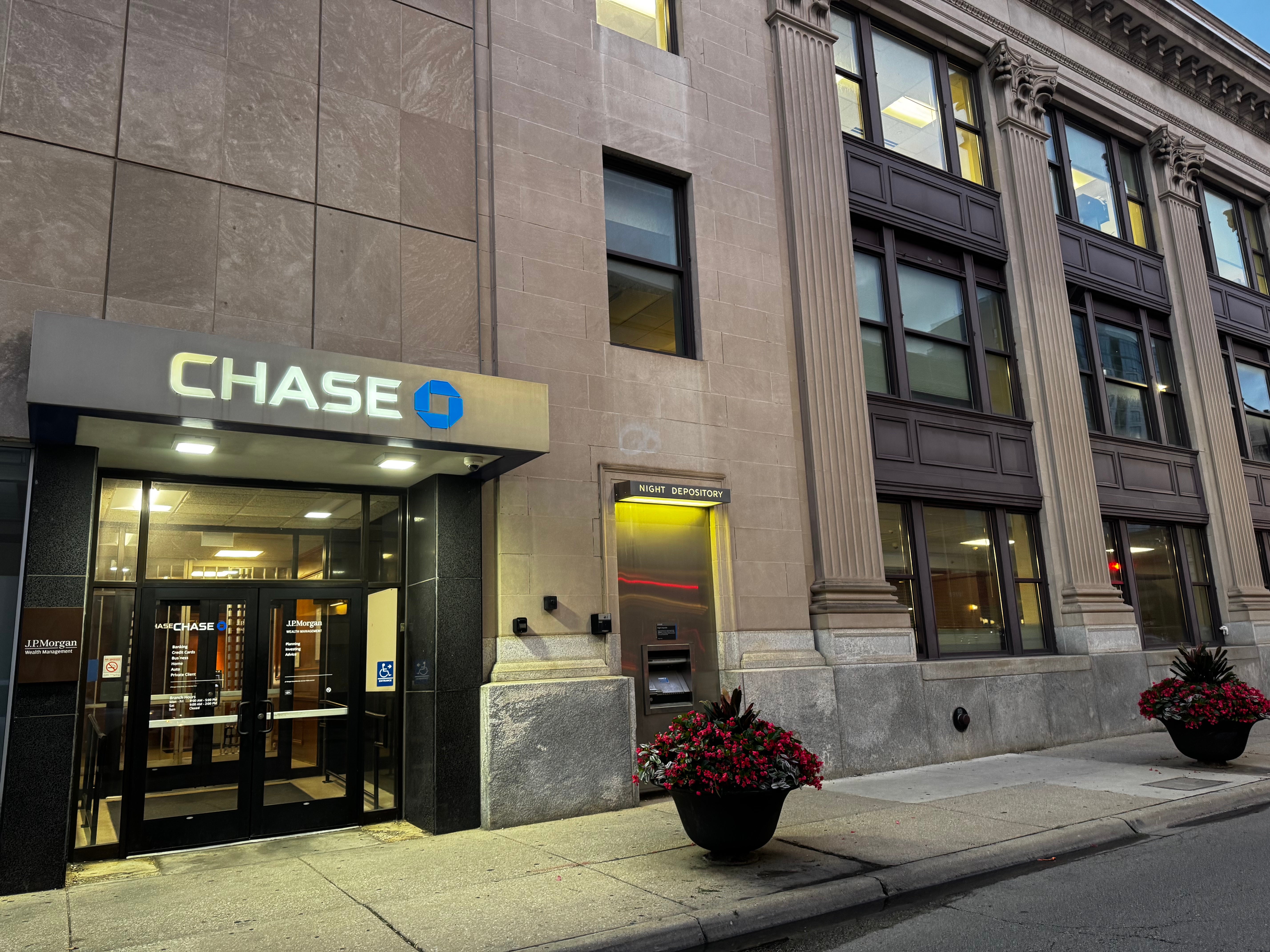 Full List of Chase Credit Card Customer Service Numbers [2026]