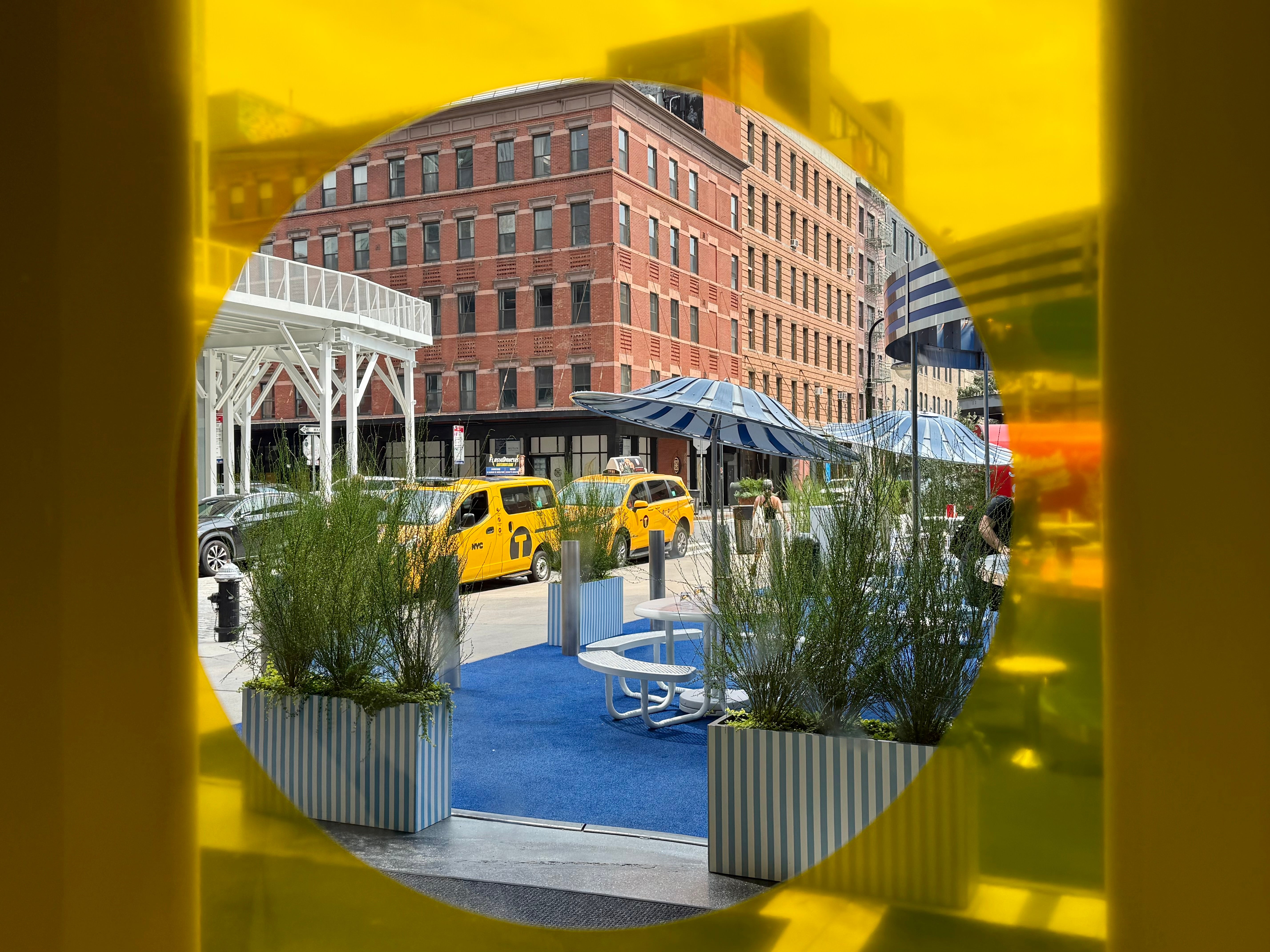 Pros and Cons of The Standard, High Line, in NYC [Review]