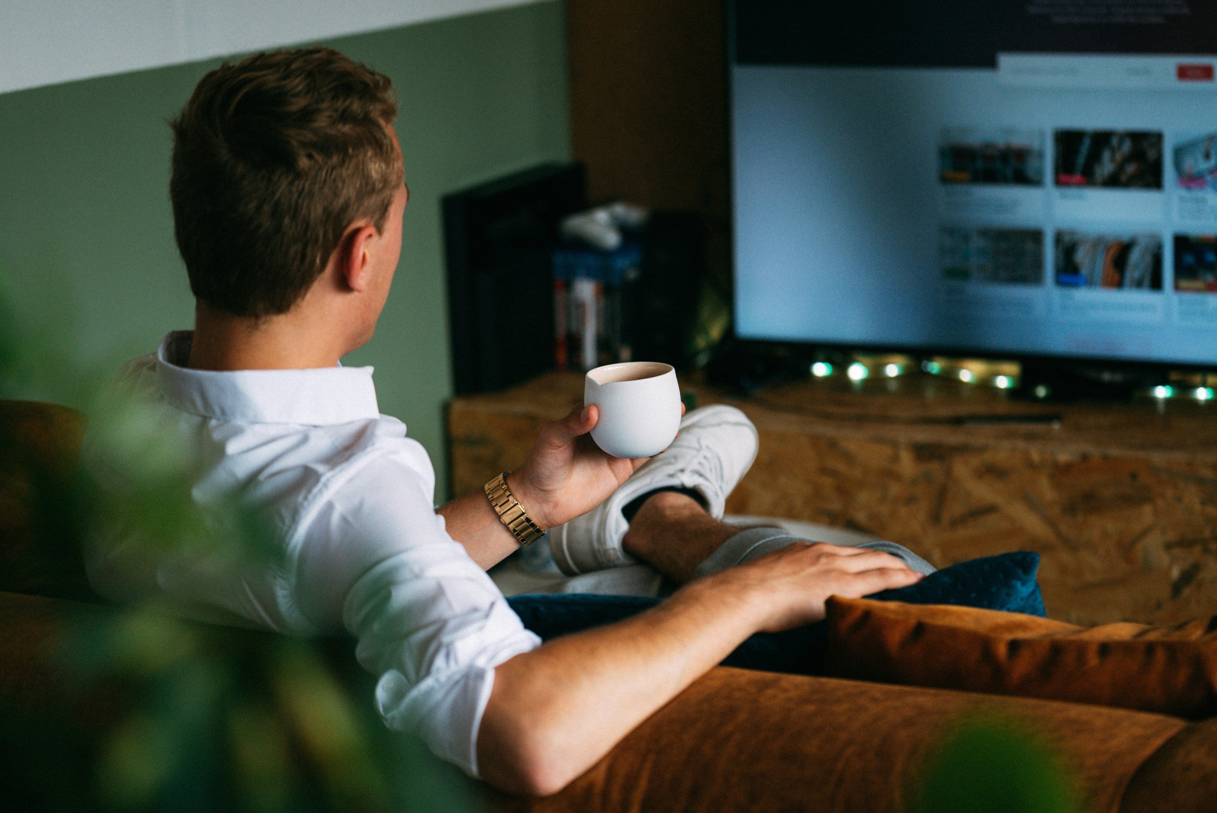 Amex Offer: $8 Back With Over $15.99 Spent on YouTube Premium
